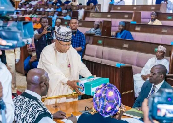 Kaduna State Presents N790 Billion 2025 Budget.